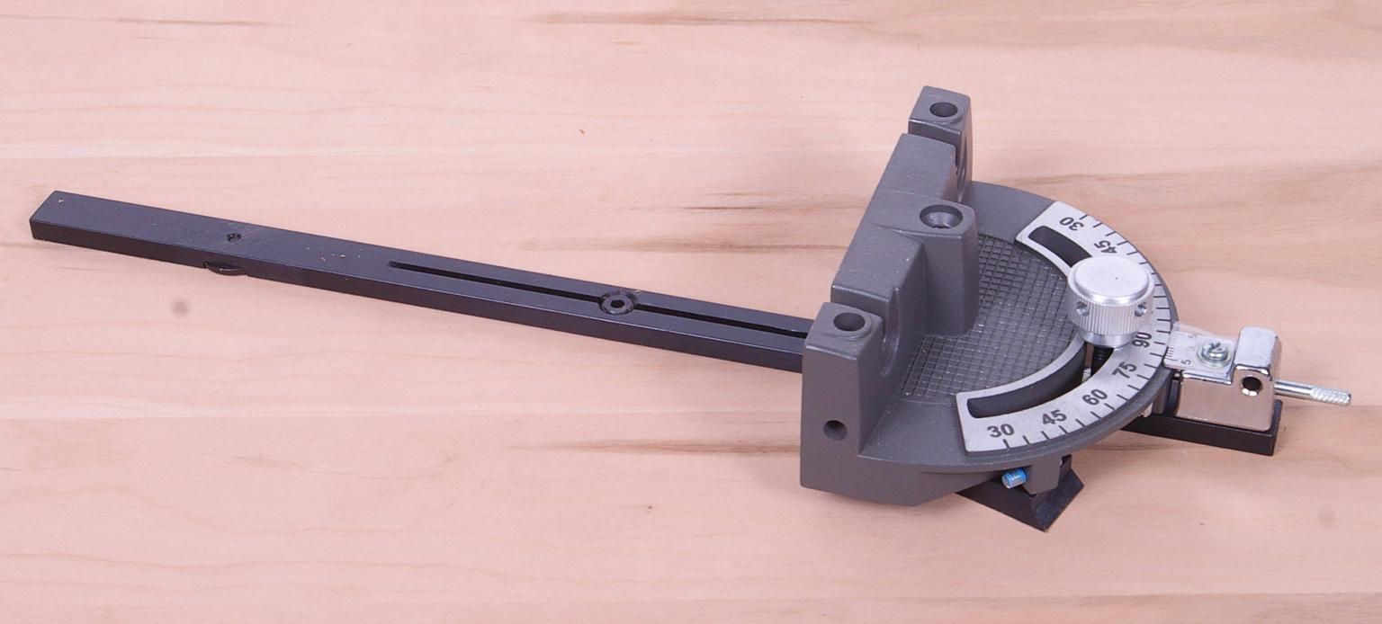A Guide To Choosing The Right Miter Gauge For Your Table Saw - Toolz Geek