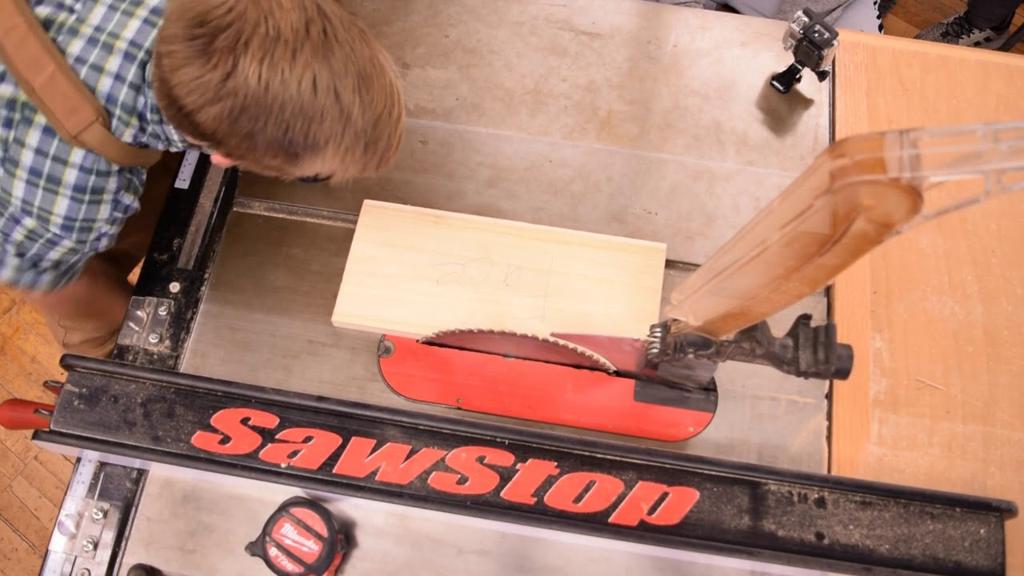 Table Saw Safety Tips For Woodworkers With Disabilities - Toolz Geek
